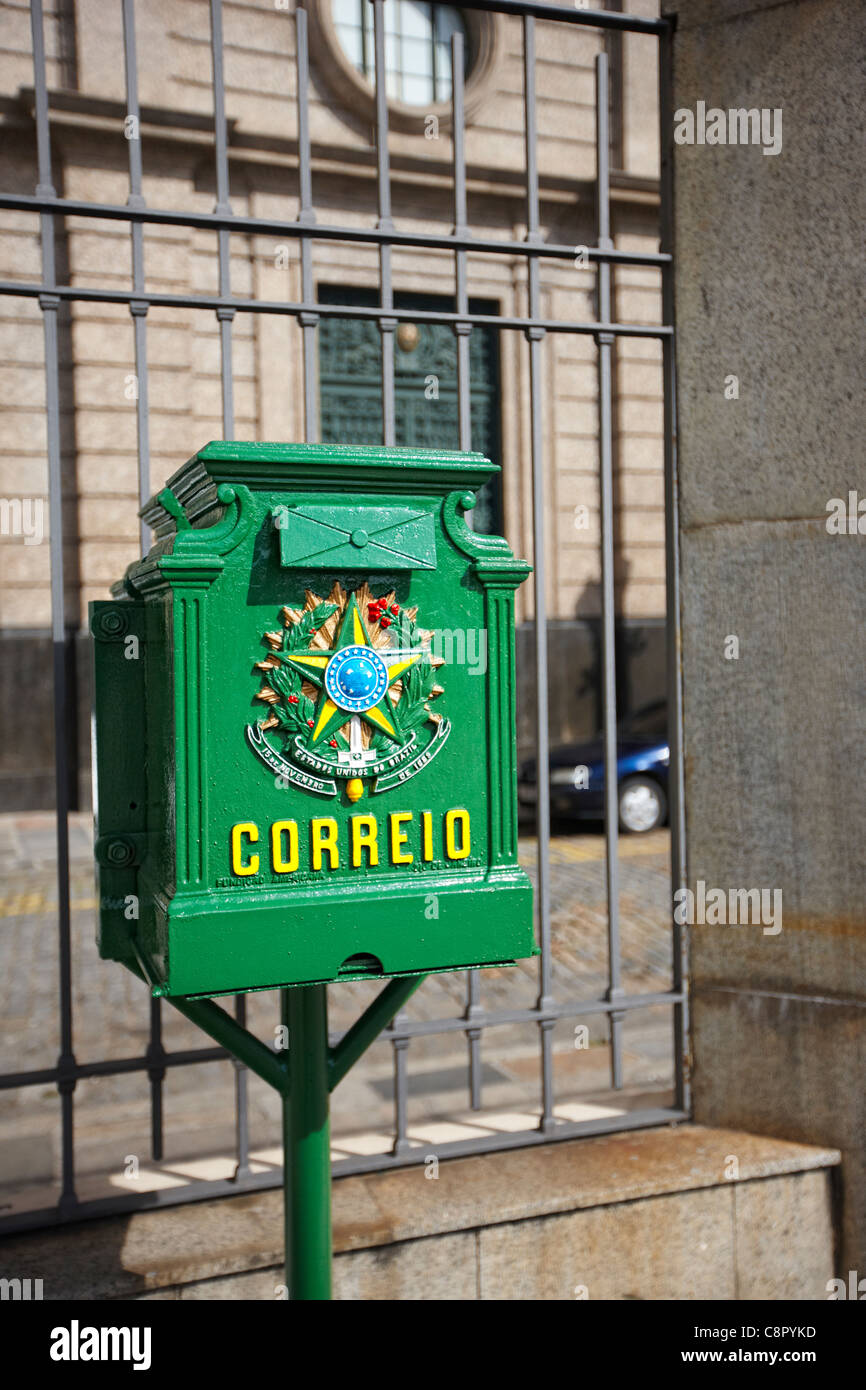 Mail box brazil Banque de photographies et d’images à haute résolution ...