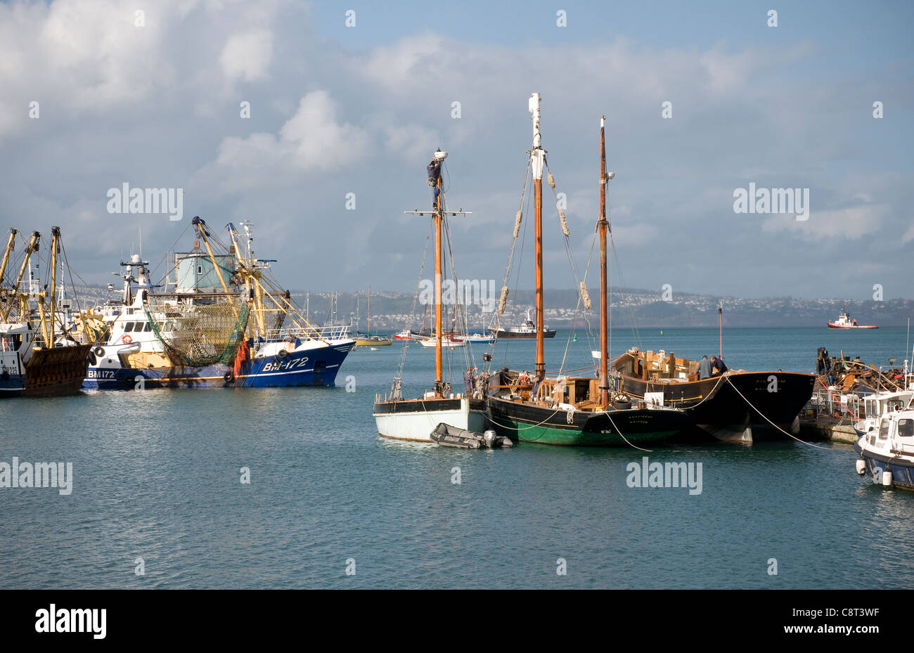 La flotte de pêche en Brixham brixham,port, pêche, flotte, Brixham ...
