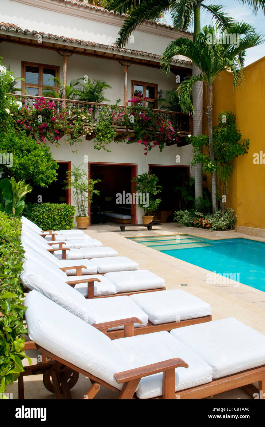 Maison coloniale Banque de photographies et d’images à haute résolution ...