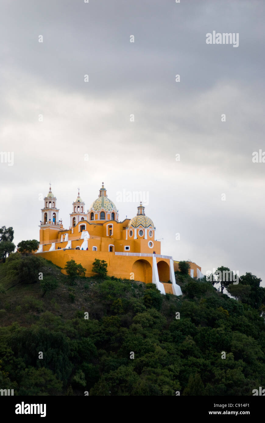Pyramid of cholula Banque de photographies et d’images à haute ...