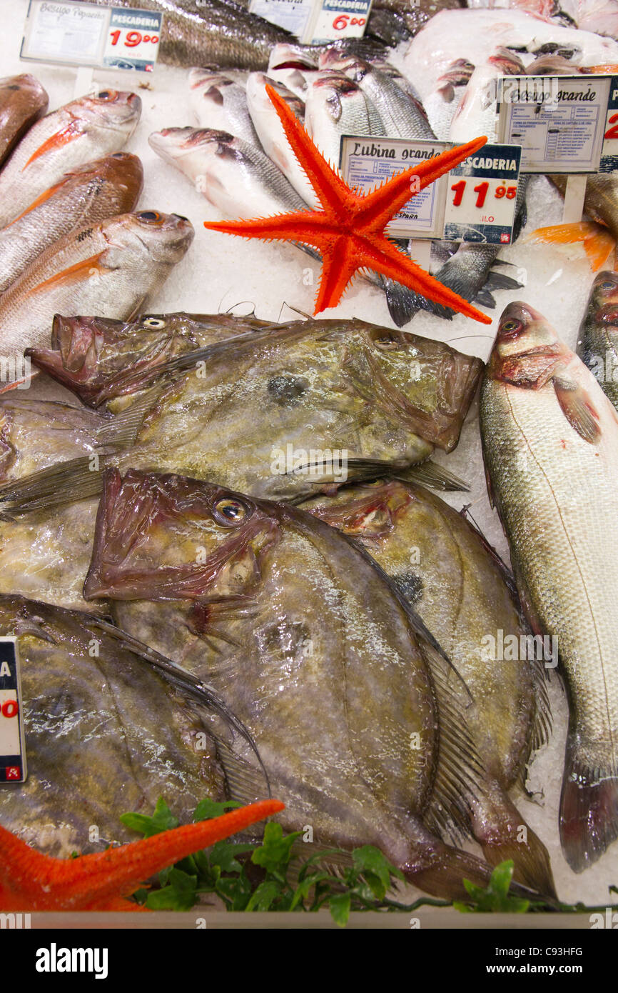 Majorque Supermarché Banque d'image et photos - Alamy