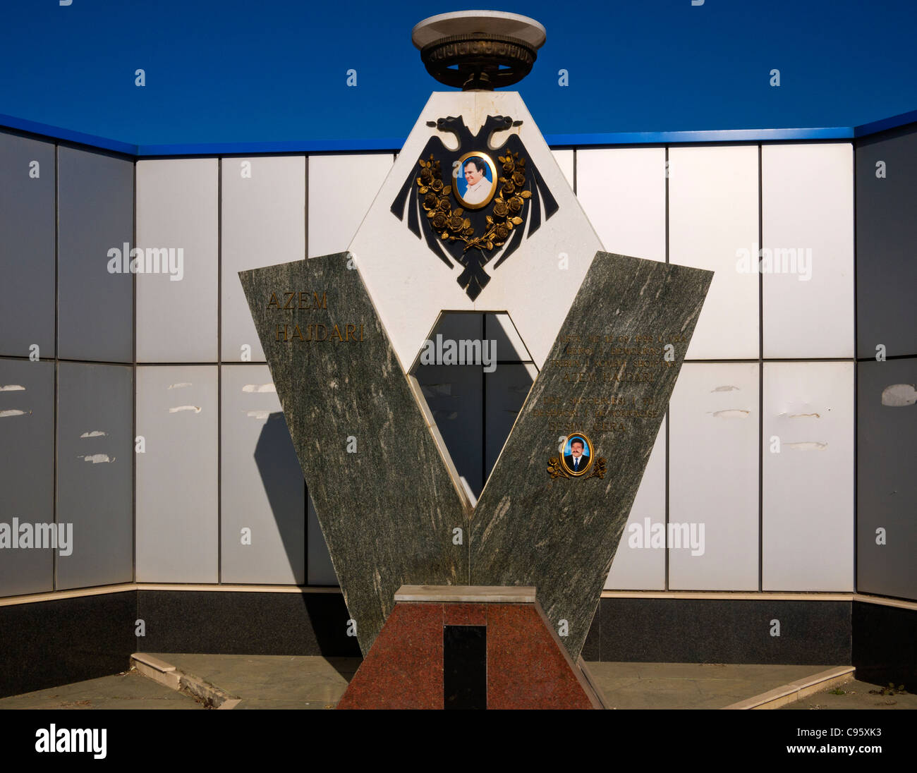 Azem hajdari Banque de photographies et d’images à haute résolution - Alamy