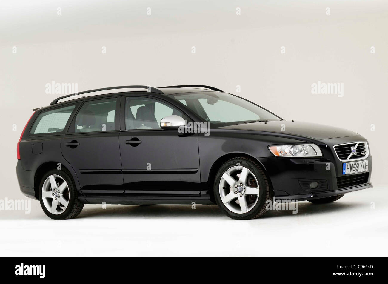 Volvo noir Banque de photographies et d’images à haute résolution - Alamy