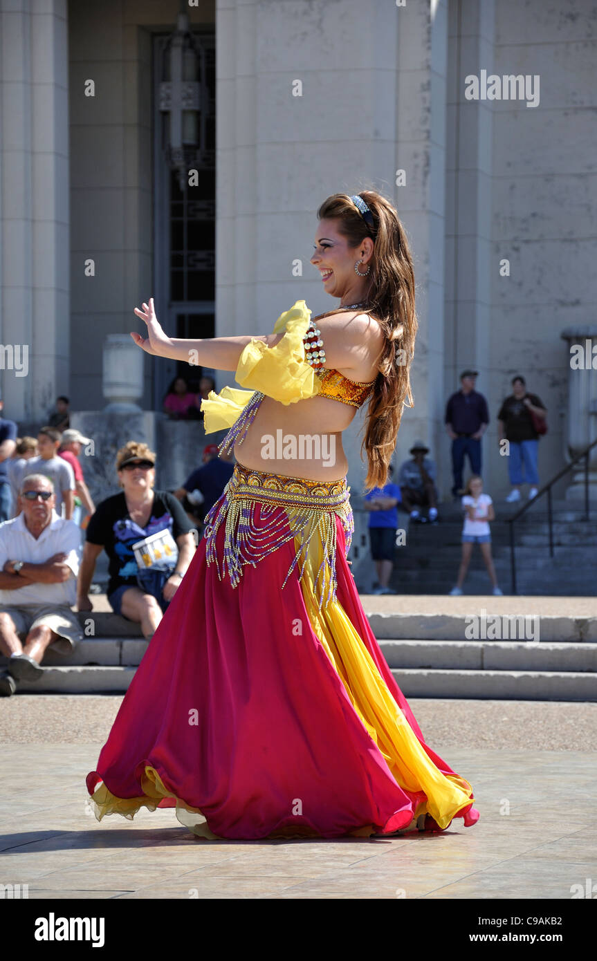 Danseurs Folkloriques Marocains Banque d'image et photos - Alamy