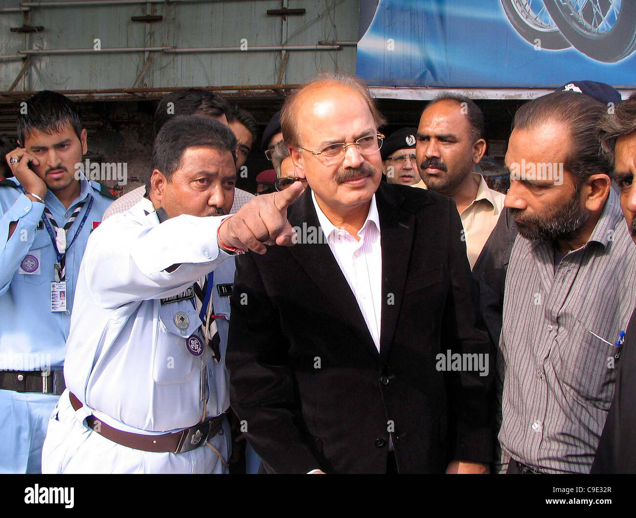 Numaish chowrangi incident karachi sindh ministre de la maison Banque ...