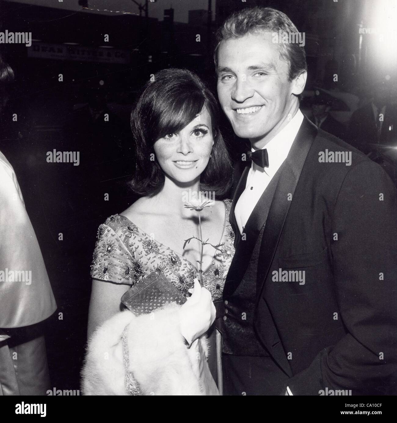 Roy thinnes lynn loring credit image Banque de photographies et d ...