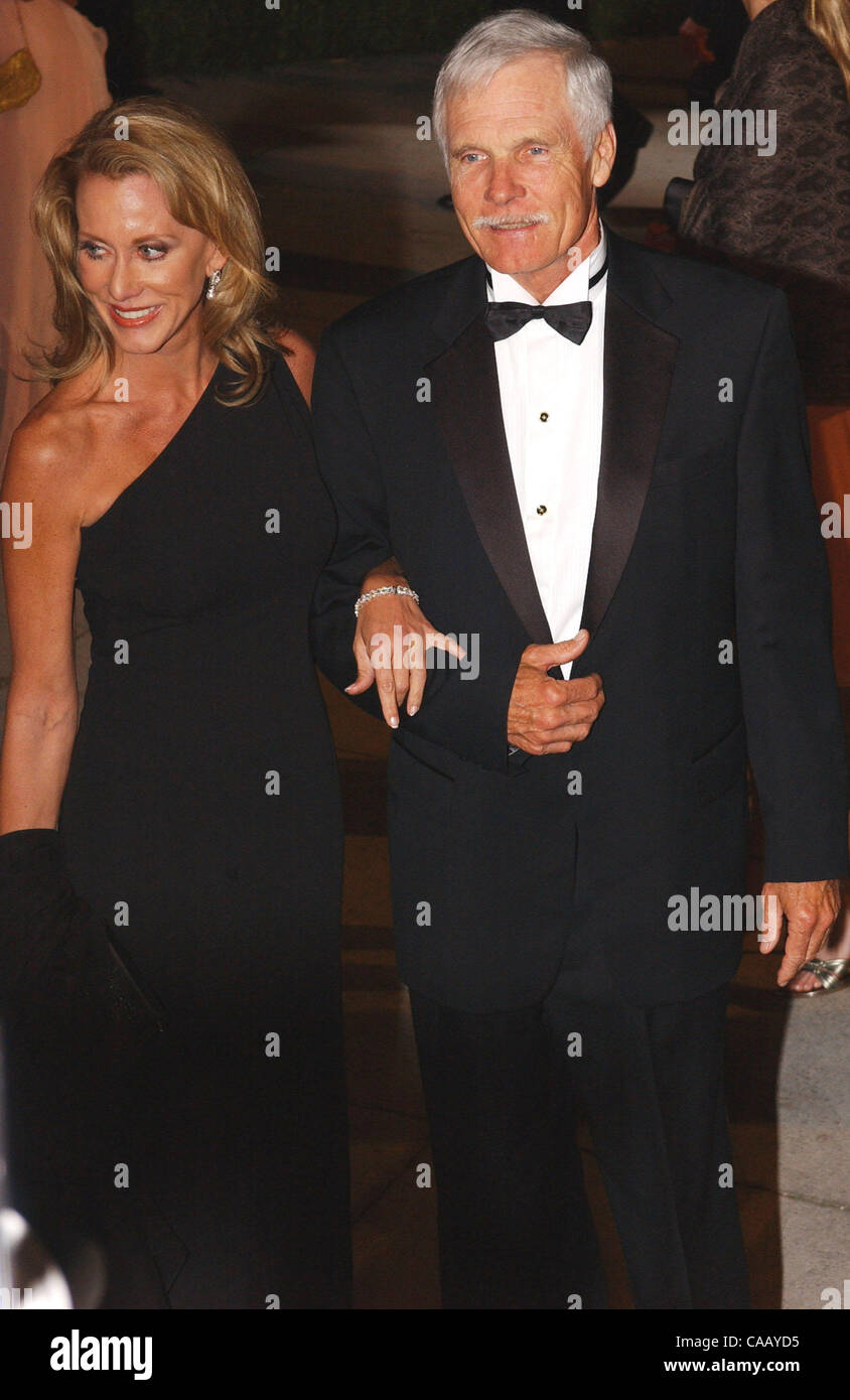 29 févr., 2004 ; Los Angeles, CA, USA ; TED TURNER et son compagnon ...