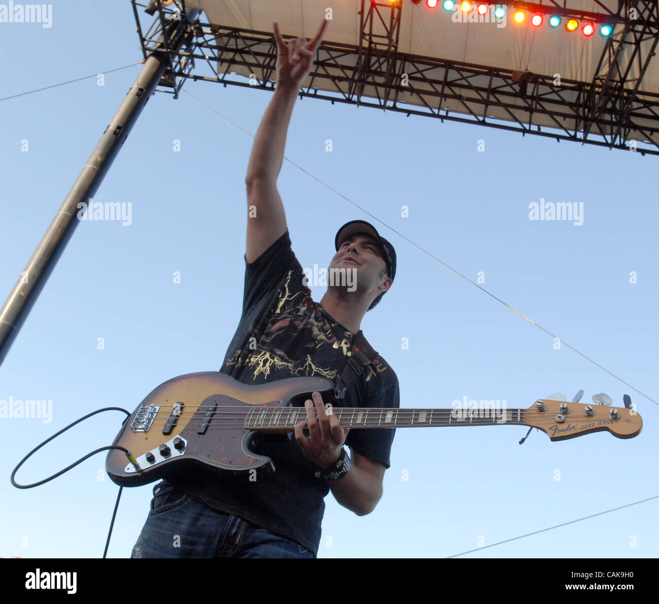 Au 28 septembre 2007 Nashville, Tennessee, USA, le guitariste basse ...