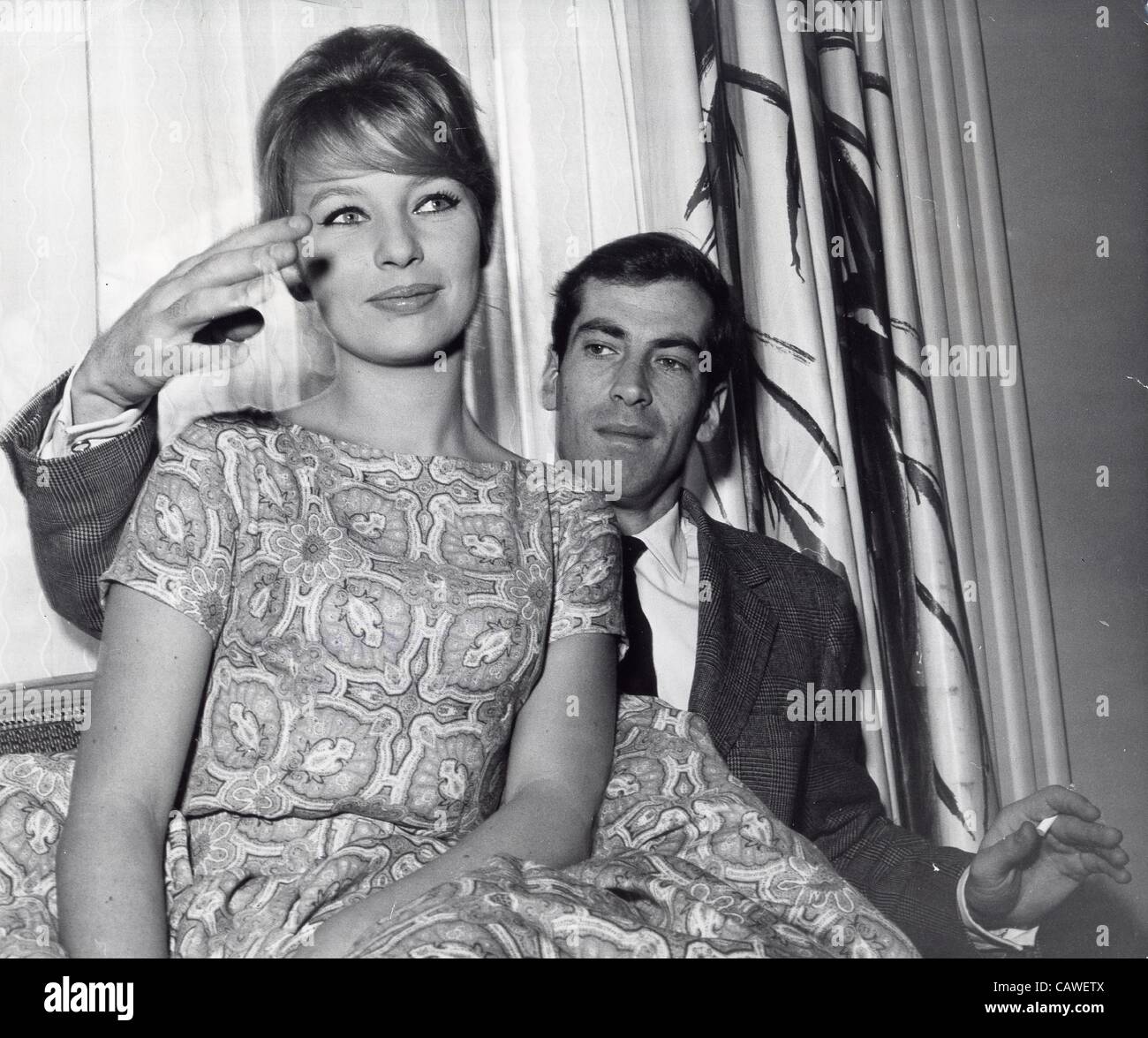 Roger vadim Banque de photographies et d’images à haute résolution - Alamy