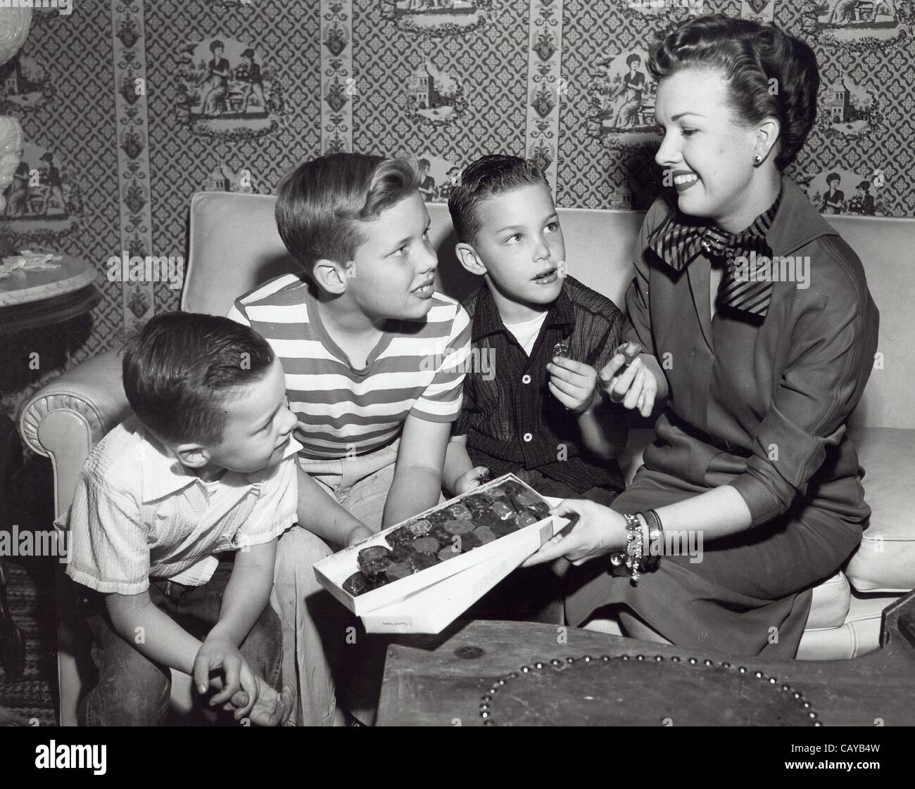 GALE ST0RM avec mari Lee Bonnell , fils Phillip Bonnell , Peter Bonnell ...