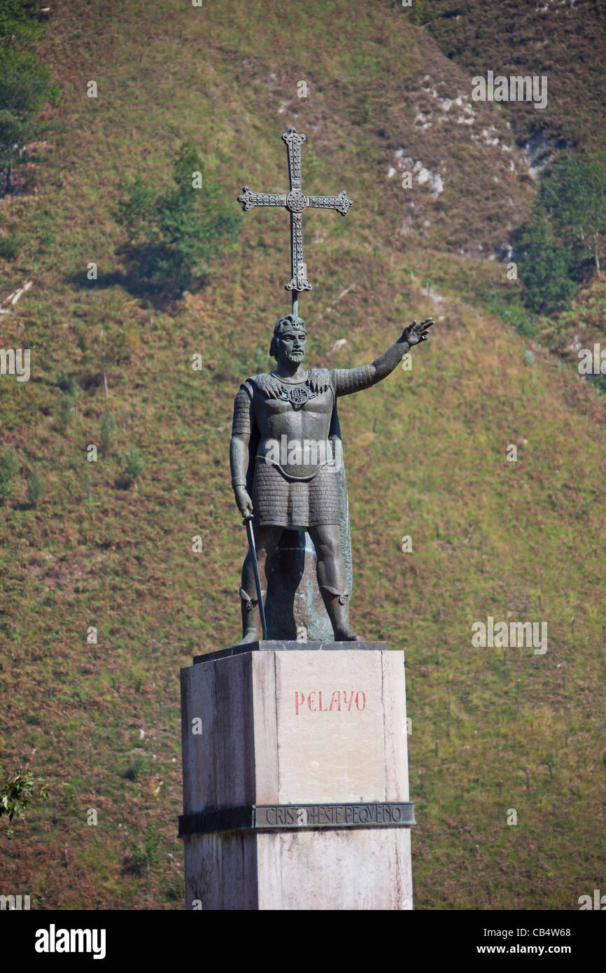 King pelayo statue covadonga asturias Banque de photographies et d ...