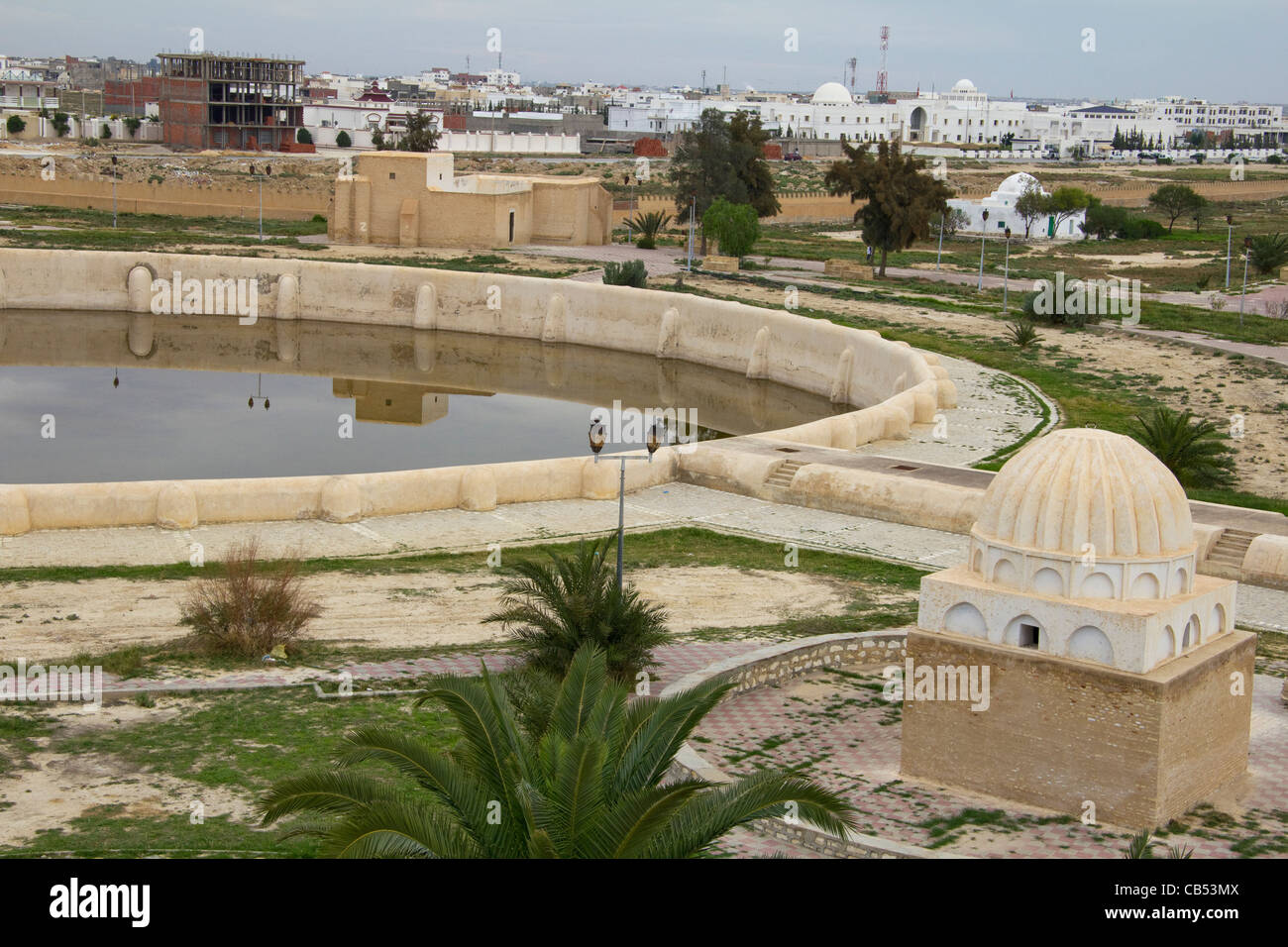 Piscines aghlabid dans la ville de kairouan Banque de photographies et ...