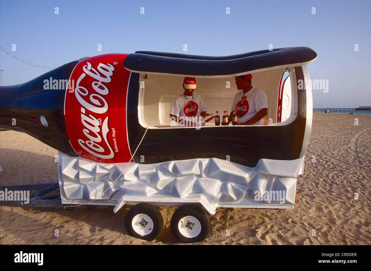 Coca cola promotion plage Banque de photographies et d’images à haute ...