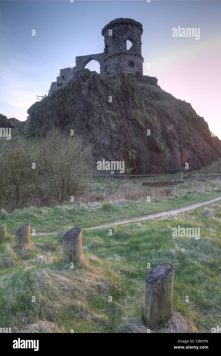 Mow cop castle Banque de photographies et d’images à haute résolution ...
