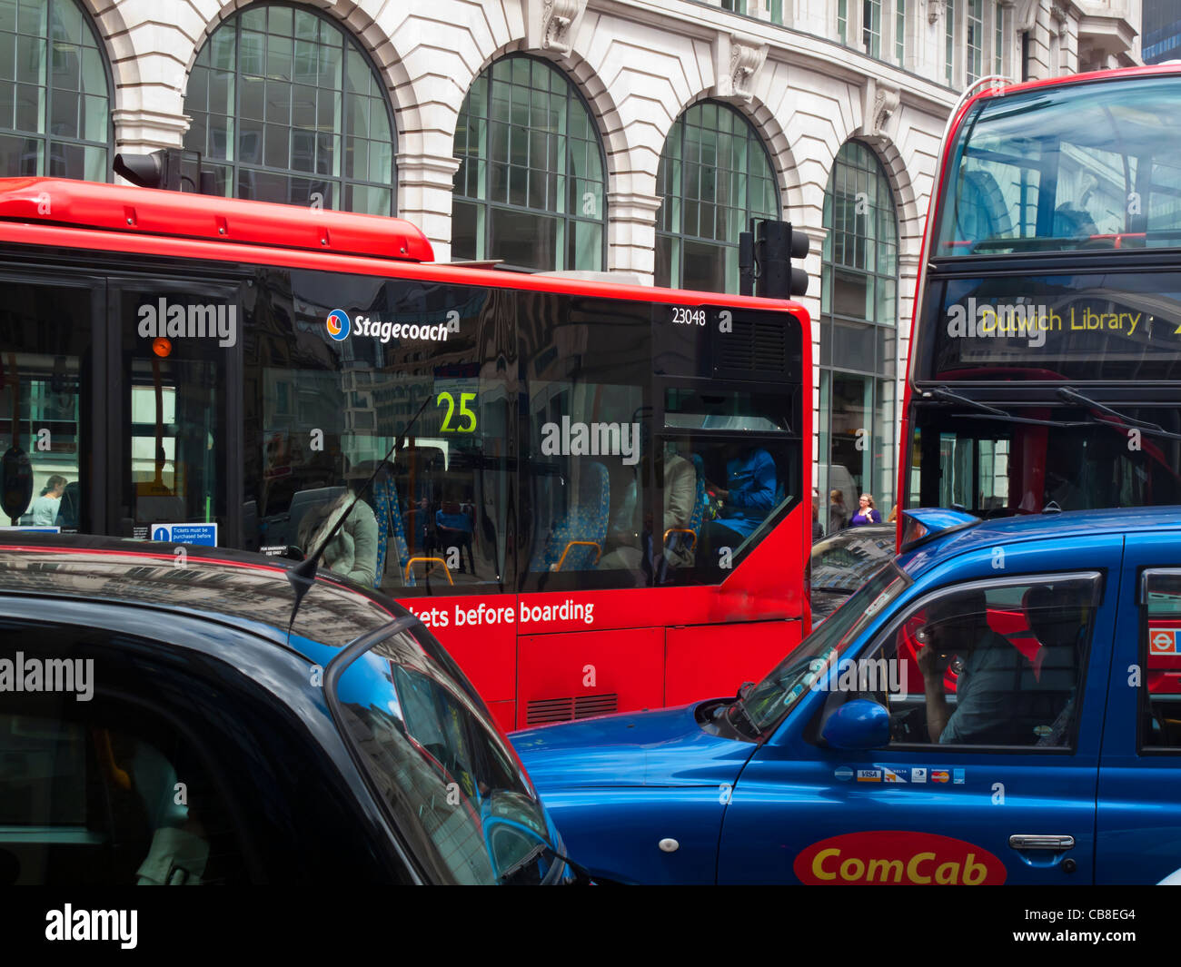Traffic jam london Banque de photographies et d’images à haute ...