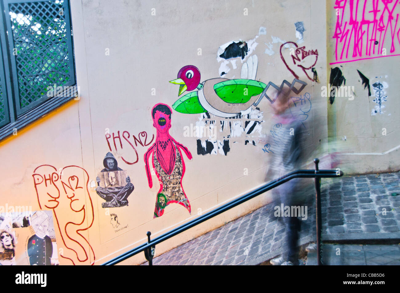 Mur de graffitis paris Banque de photographies et d’images à haute ...