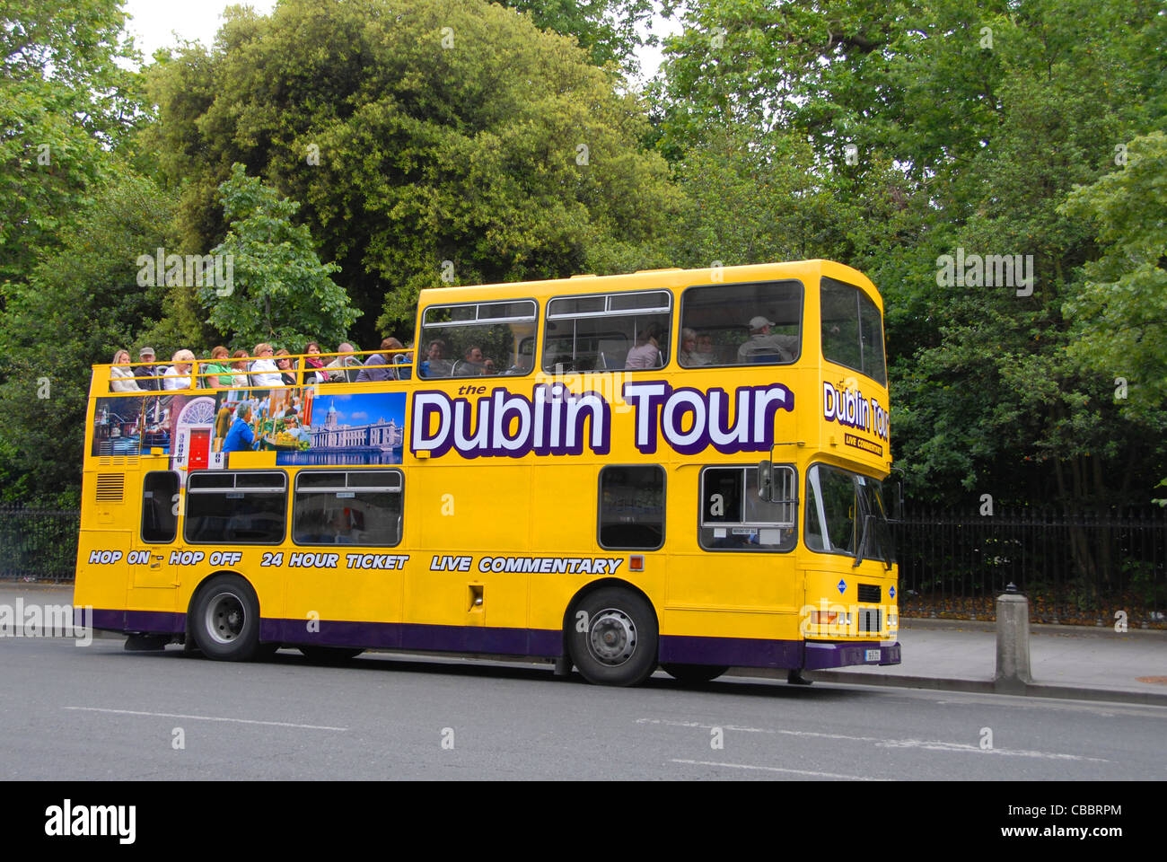 Bus ireland Banque de photographies et d’images à haute résolution - Alamy