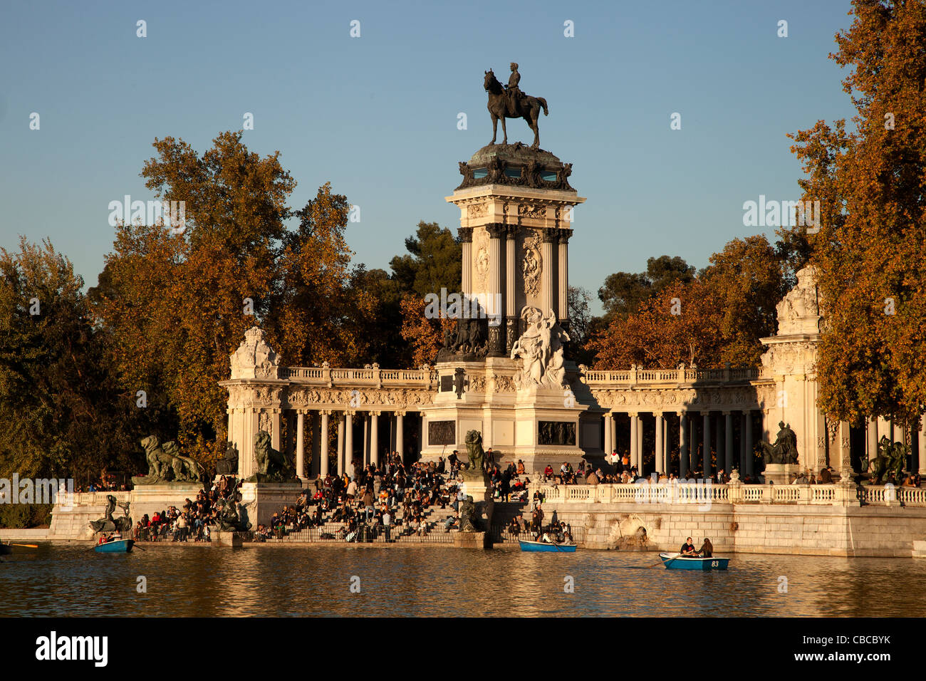 Monument du parc du retiro Banque de photographies et d’images à haute ...