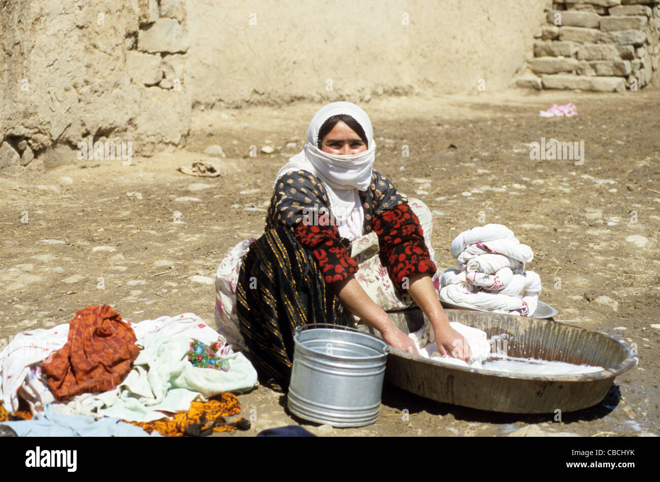 La famille village kurde, Iran-Turkey frontière, Yuksekova, costume ...