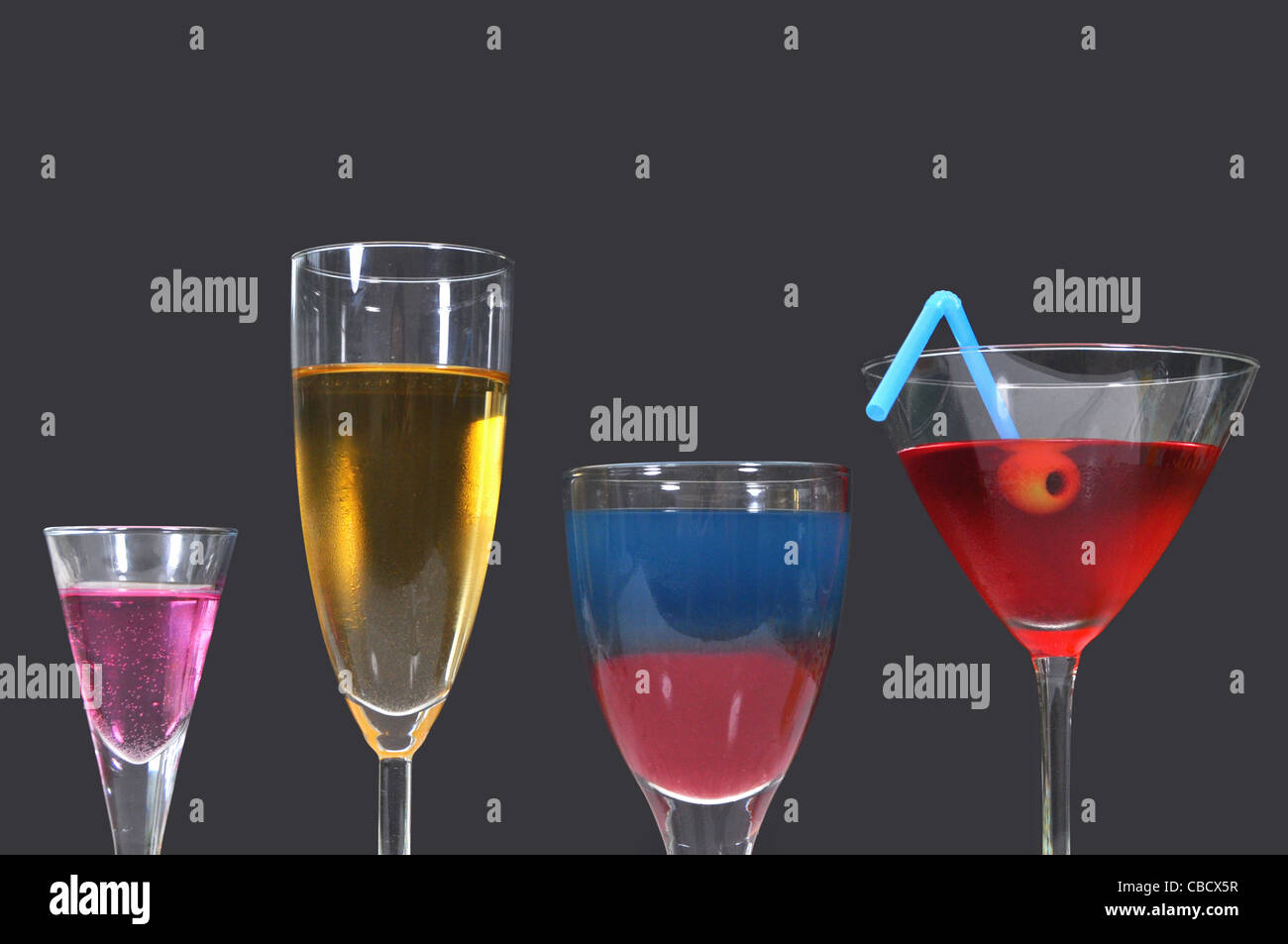 Différents types de boissons et cocktails champagne Photo Stock - Alamy
