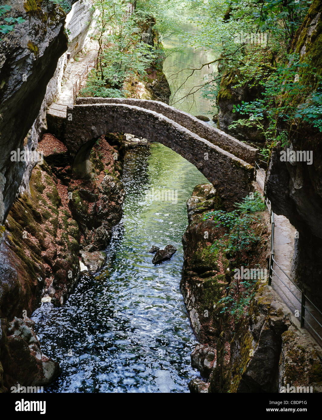 Vieux pont de pierre Pont du saut de Brot sur le ravin de Gorges de l ...