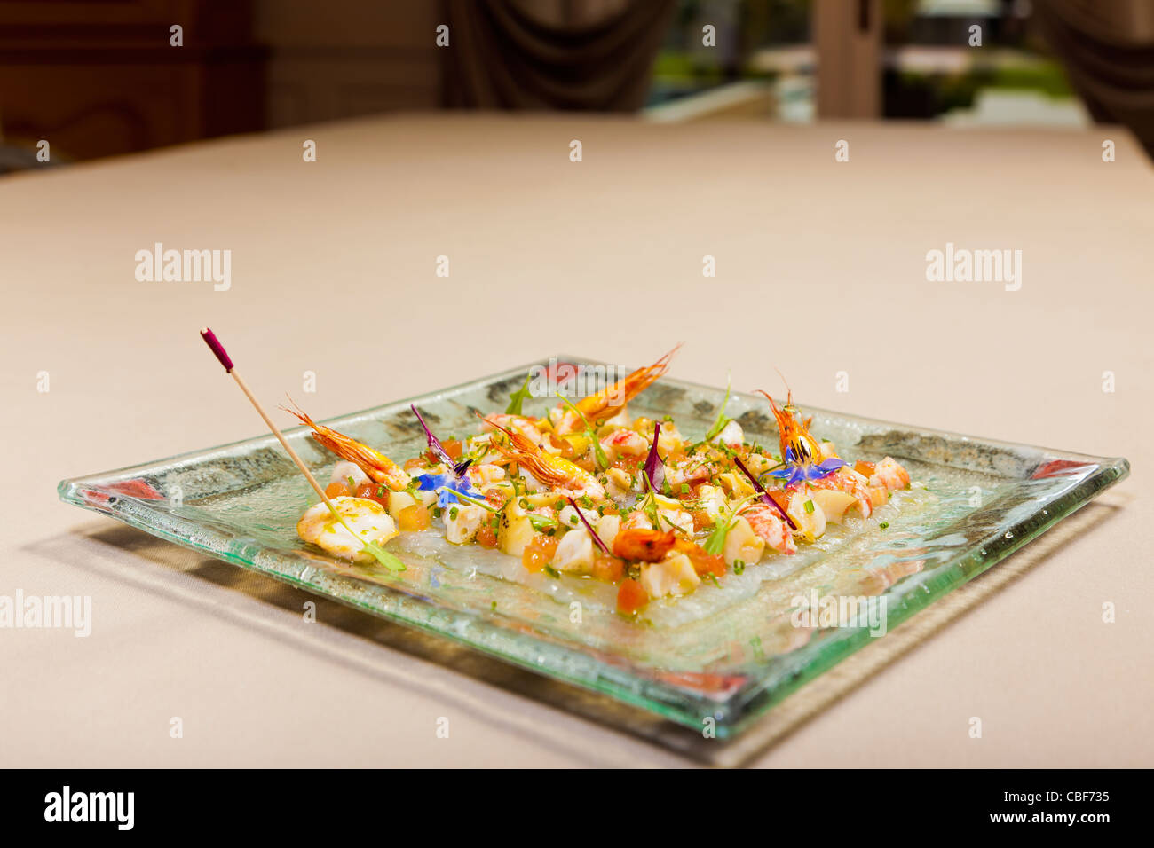 Grande Assiette de crevettes., l'HÔTEL DU CASTELLET,5 stud et relais ...