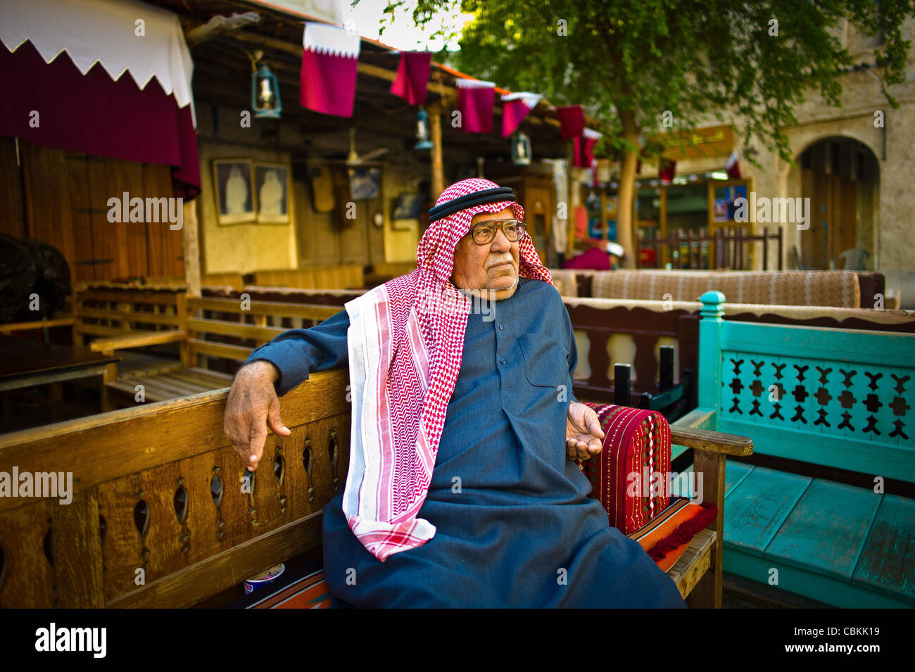 Portrait, de, qatari, homme Banque de photographies et d’images à haute résolution - Alamy