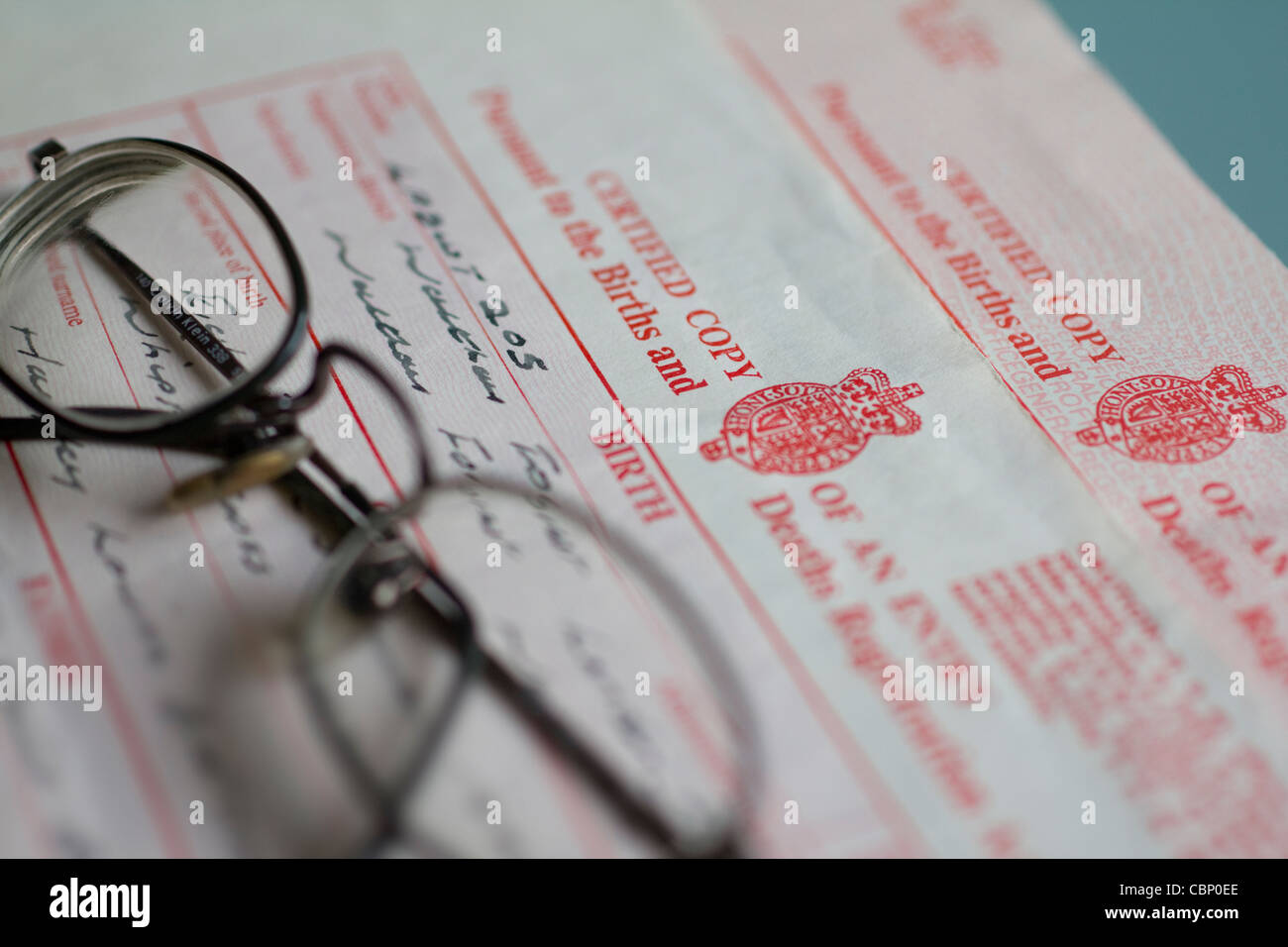 Birth certificate Banque de photographies et d’images à haute résolution - Alamy