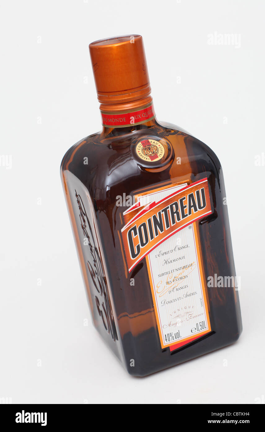 Bouteille cointreau Banque de photographies et d’images à haute ...
