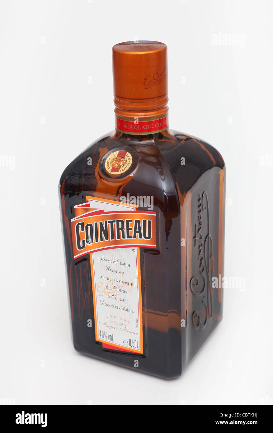 Cointreau orange liqueur bottle Banque de photographies et d’images à ...