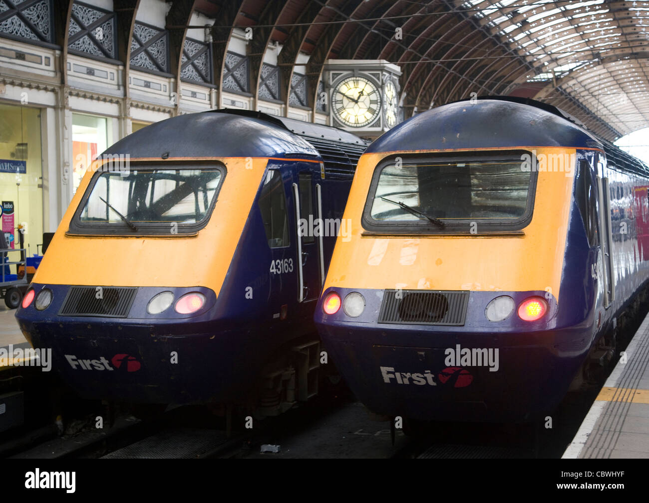 Deux premiers trains de locomotives diesel Banque de photographies et d ...