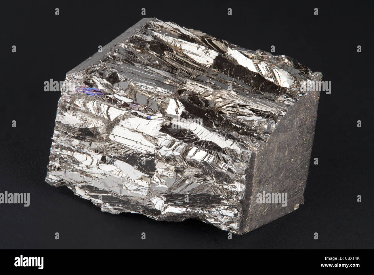 Bismuth metal Banque de photographies et d’images à haute résolution ...