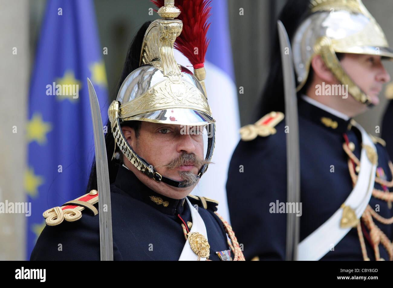 Un garde de la garde républicaine à l'Elysée, la France siège officiel ...