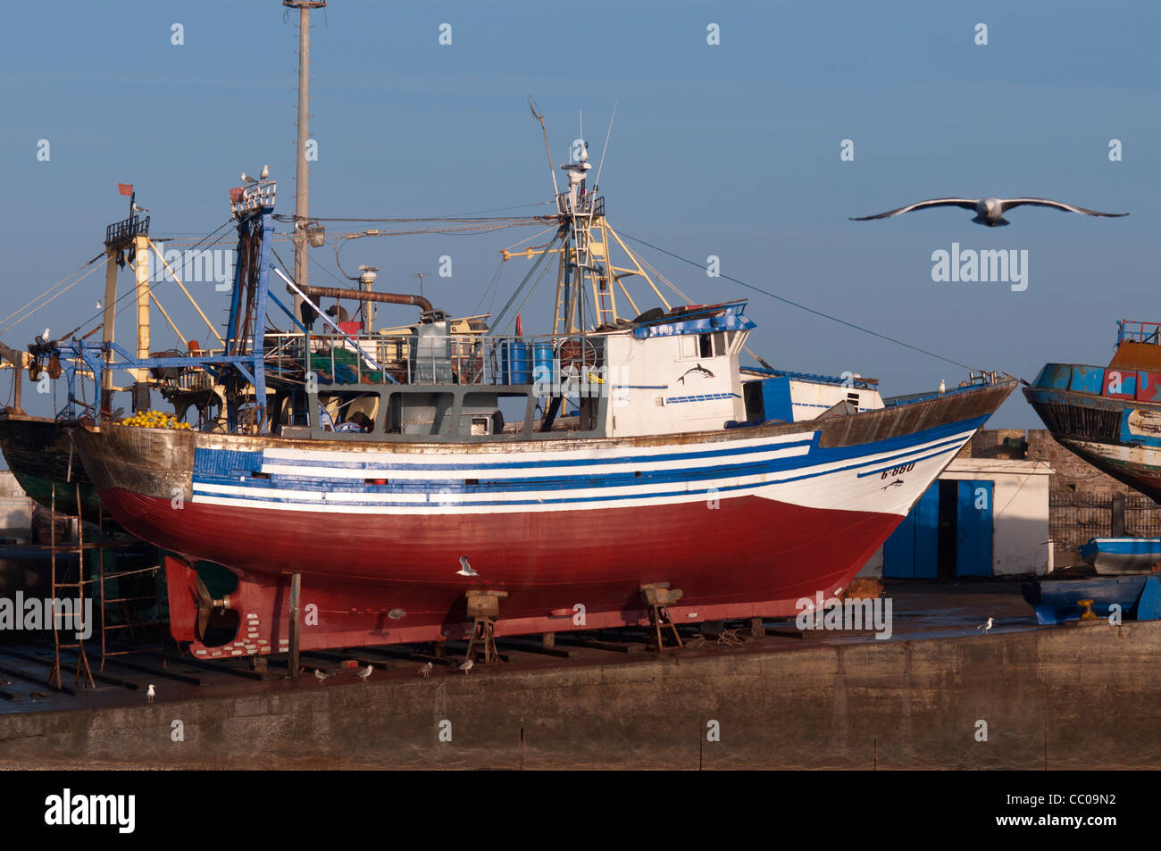 Port maroc et les navires d'essaouira Banque de photographies et d ...