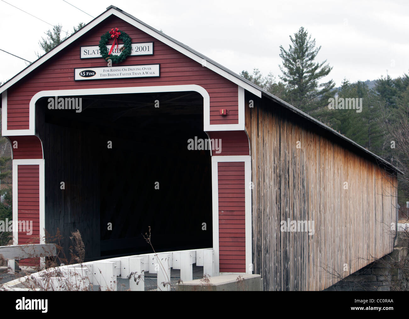 Pont couvert d'ardoise Banque de photographies et d’images à haute ...