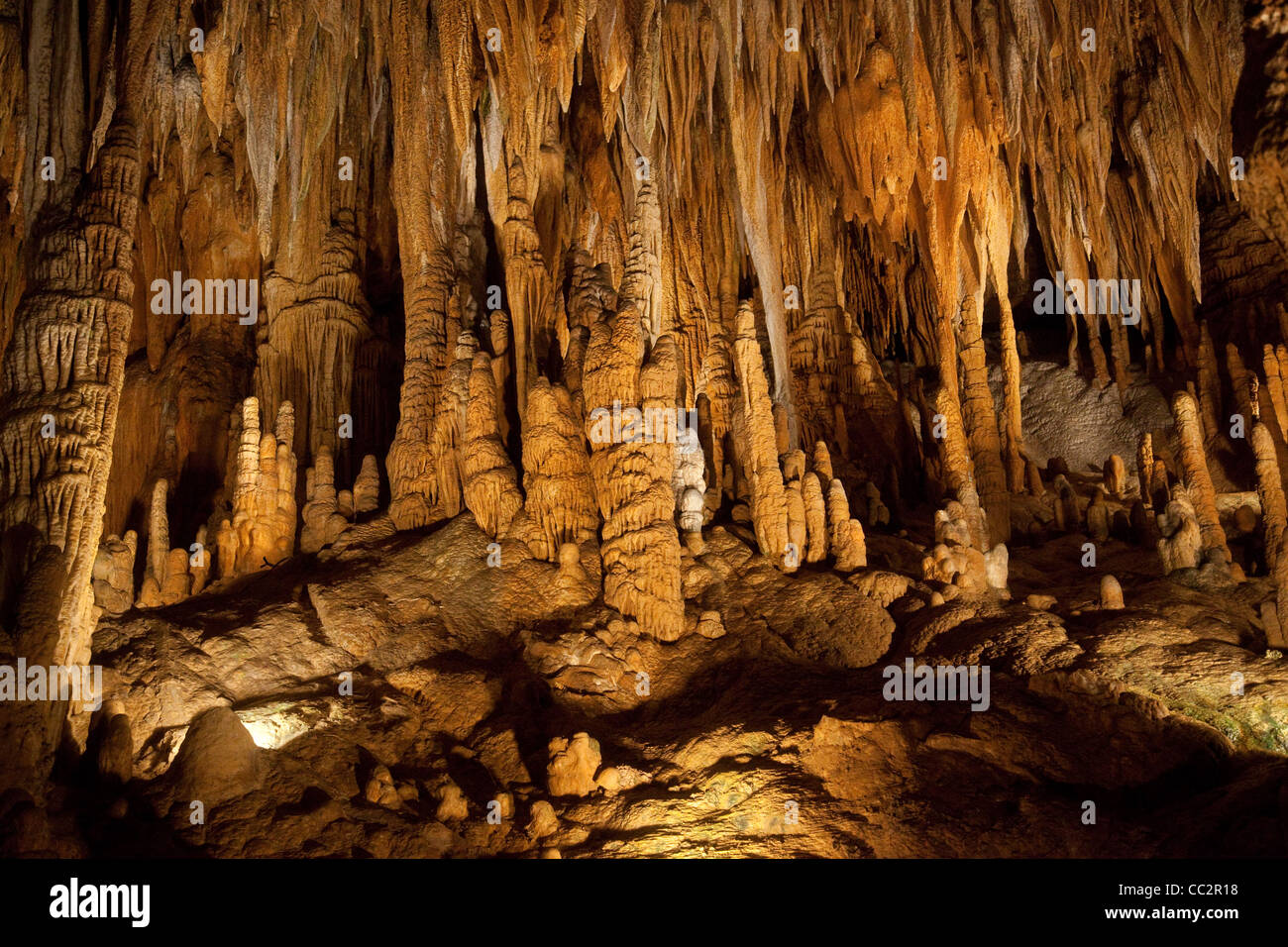 Stalactites stalagmites Banque de photographies et d’images à haute ...