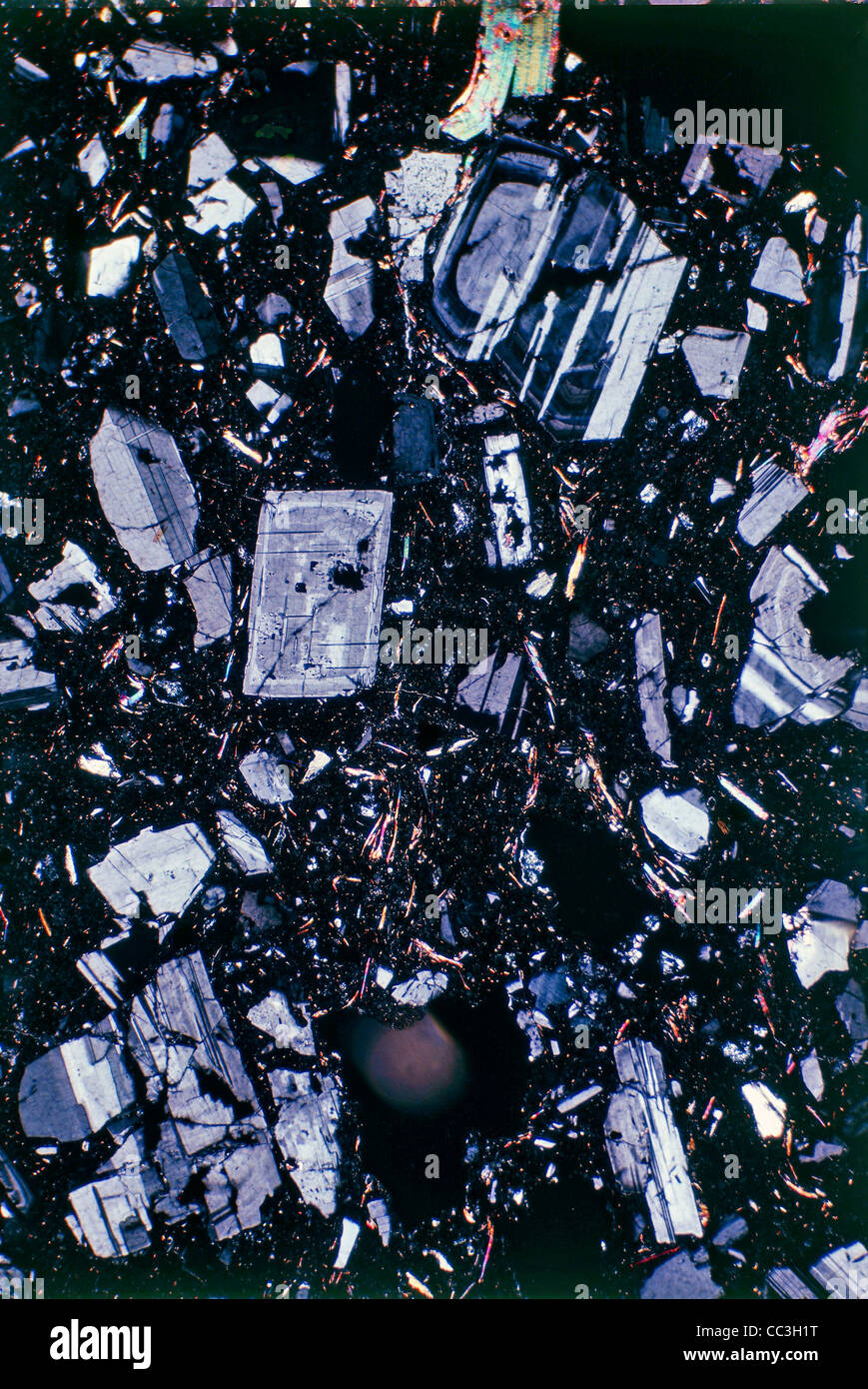 L'andésite - minéraux au microscope Photo Stock - Alamy