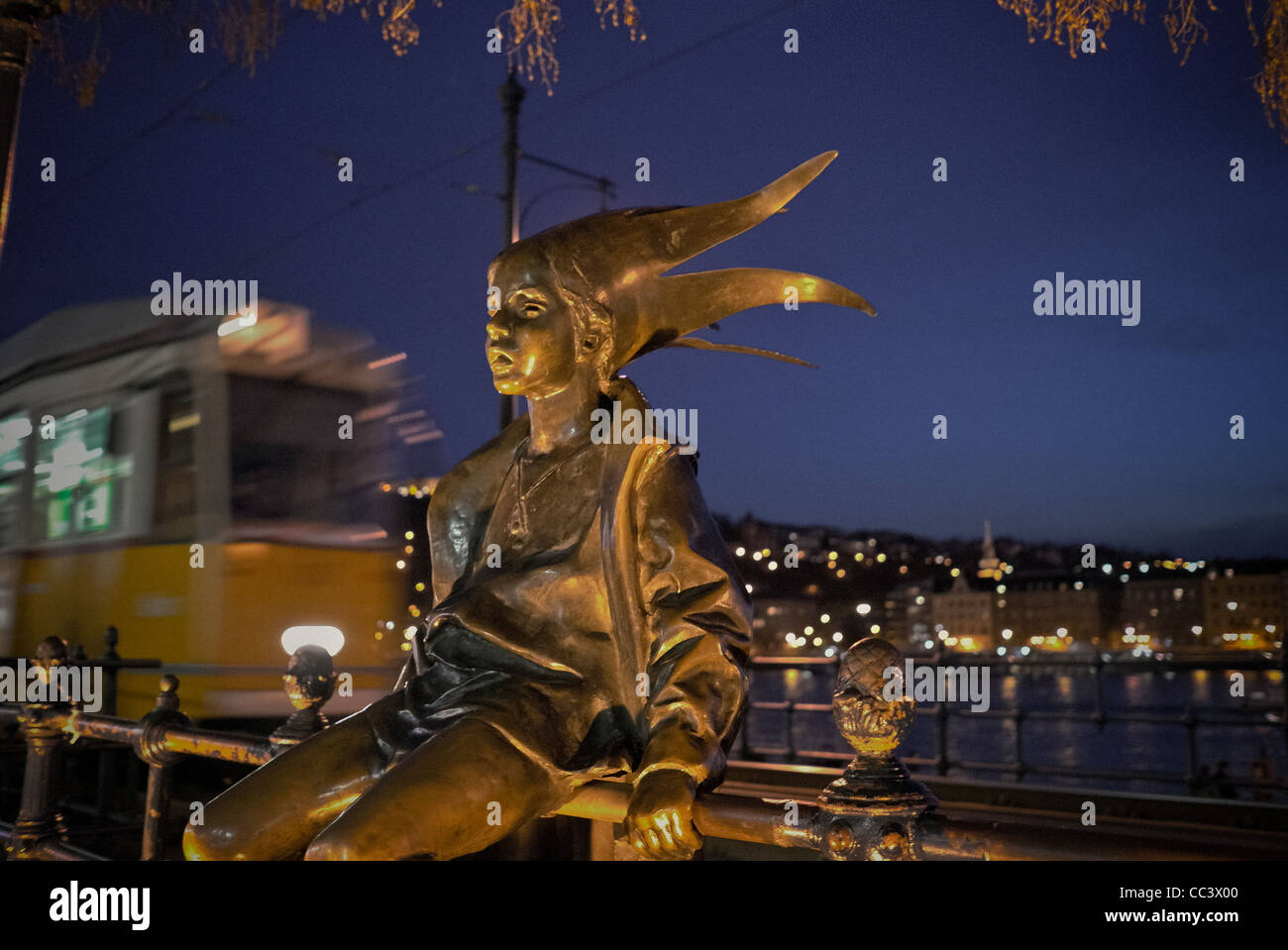 La Hongrie, Buda et Pest, Kiskiràlylàny la statue elf sur le côté Pest ...