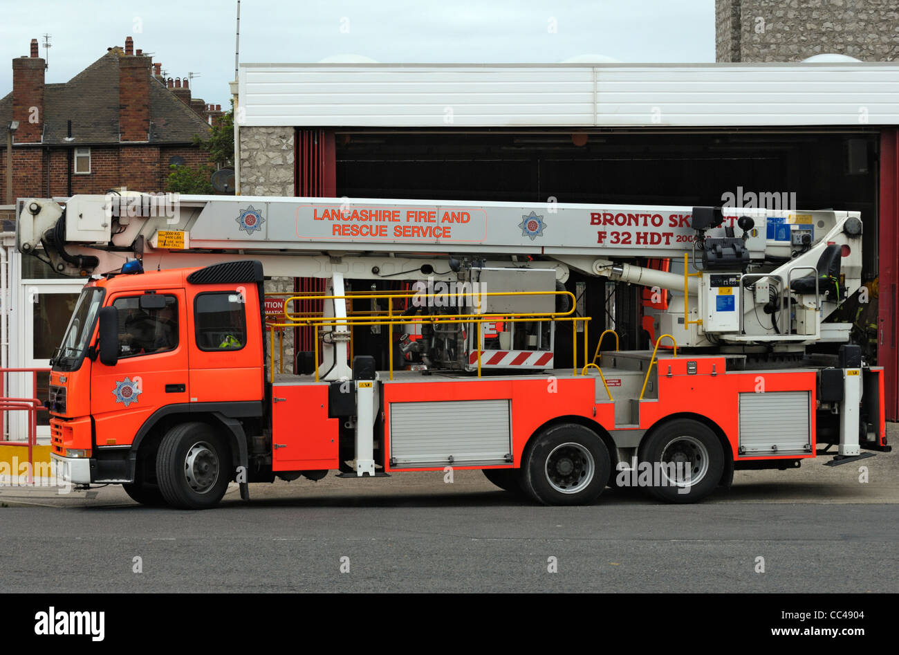 Bronto skylift f32 hdt pompier Banque de photographies et d’images à ...