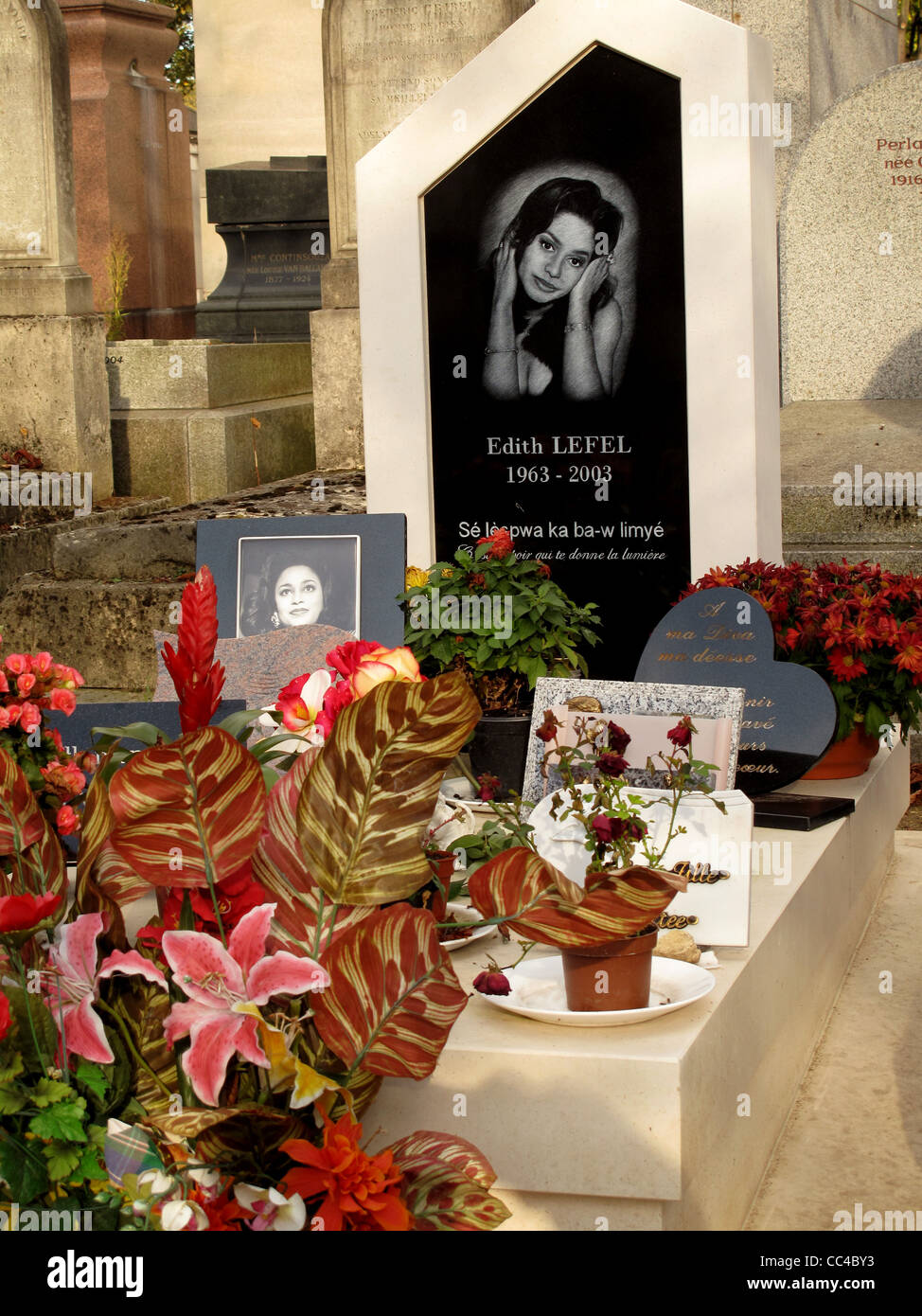, Pere-Lachaise cemetery, Paris, France, est le plus grand cimetière de ...