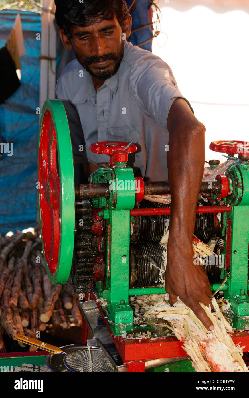 Processus d'extraction du jus de canne à sucre à partir du moteur de ...