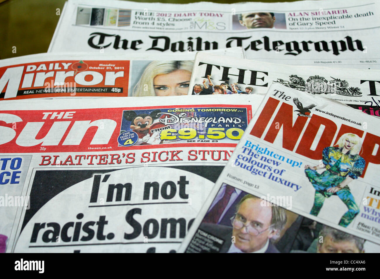 British tabloids Banque de photographies et d’images à haute résolution ...