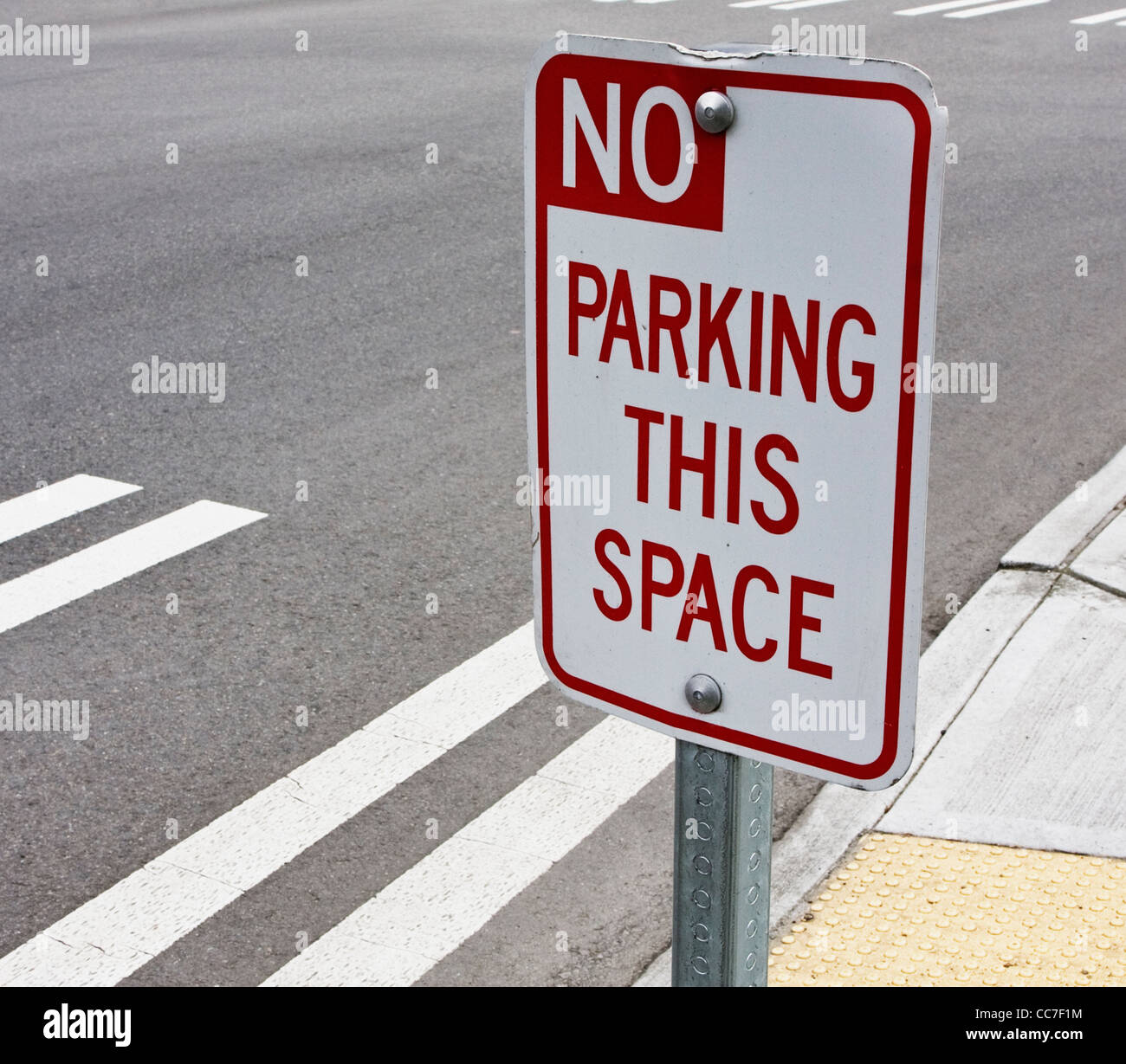 Humorous no parking sign Banque de photographies et d’images à haute ...