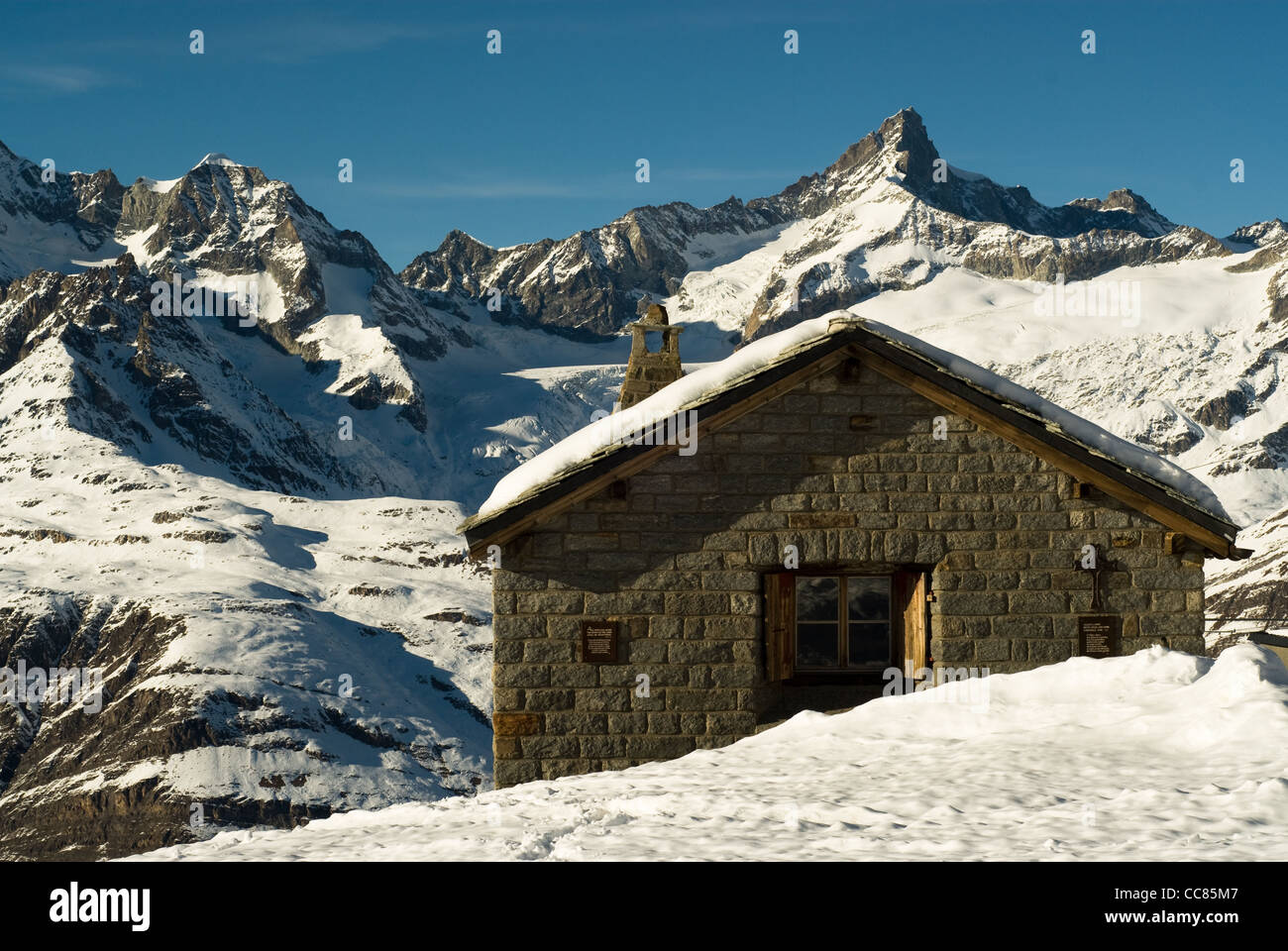 Refuge de montagne suisse Banque de photographies et d’images à haute ...