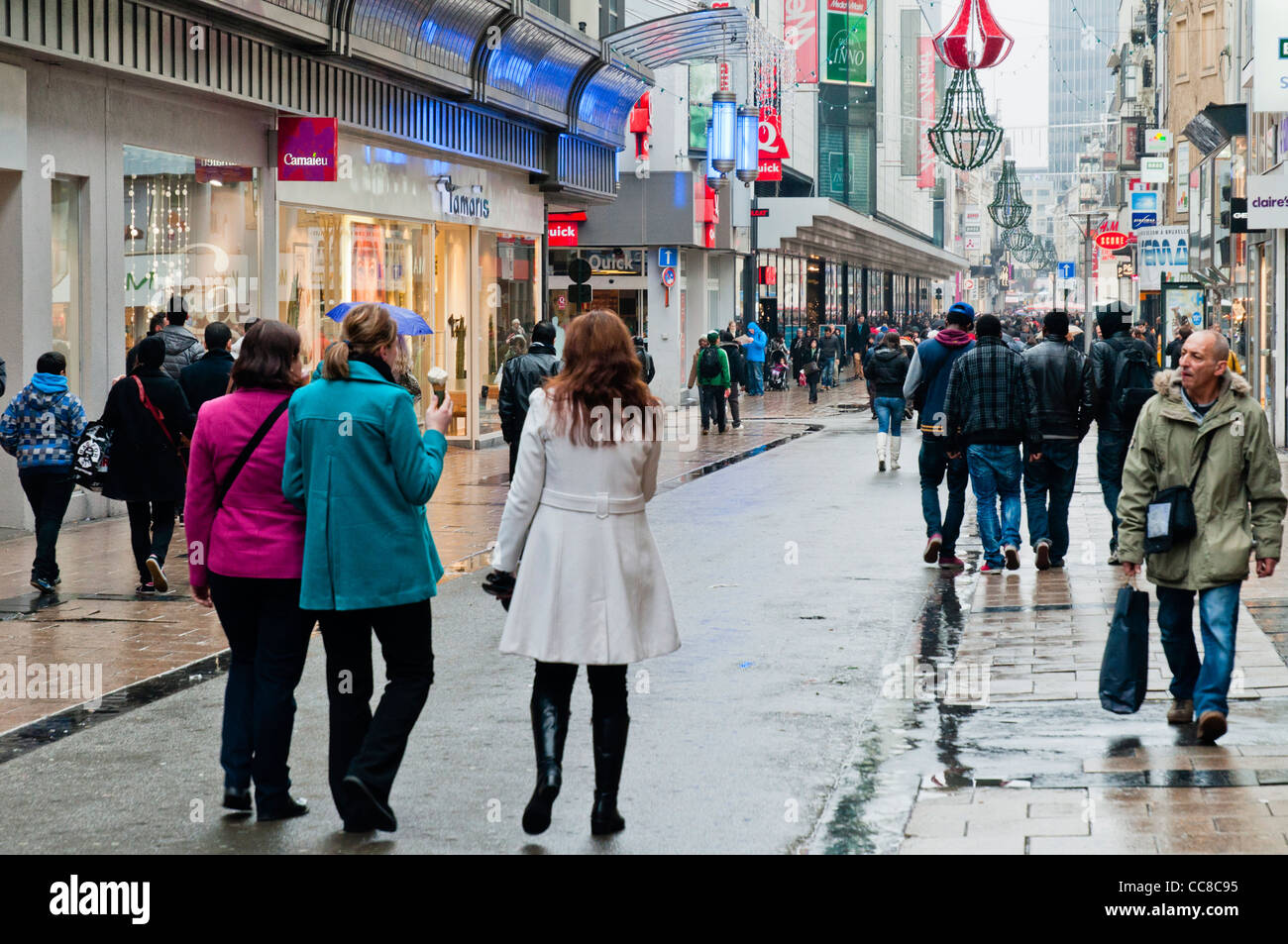 Neuve rue de bruxelles Banque de photographies et d’images à haute ...