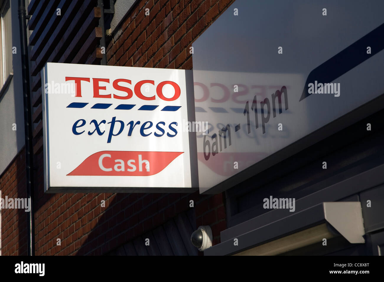 Tesco atm Banque de photographies et d’images à haute résolution - Alamy