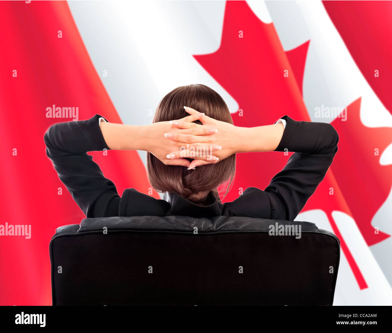 Closeup Portrait of cute young business woman de derrière assis contre ...