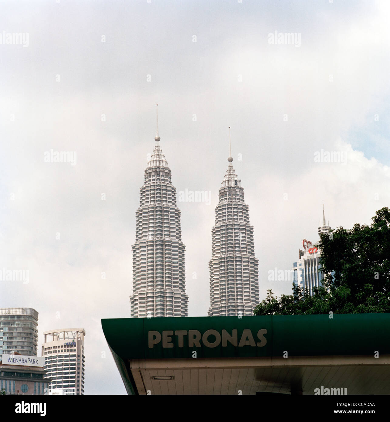 Petronas twin towers kuala lumpur buildings Banque de photographies et ...