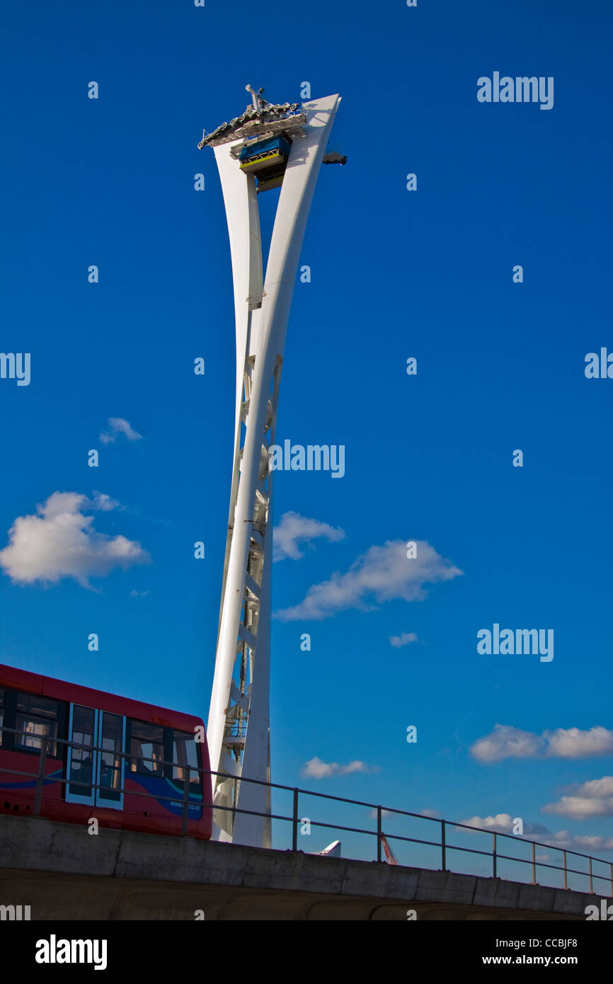 Dlr train Banque de photographies et d’images à haute résolution - Alamy