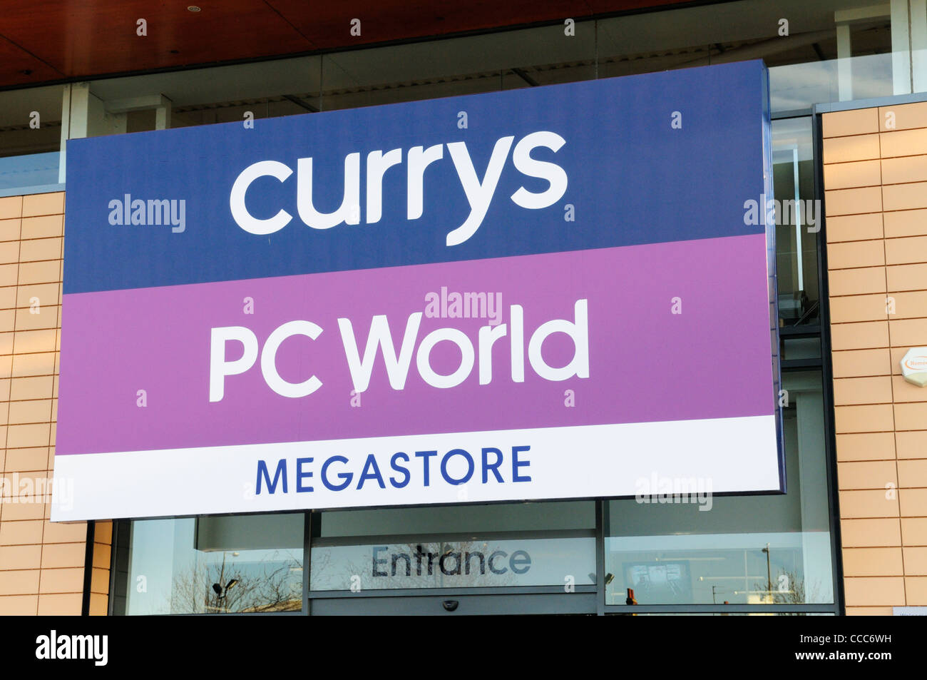 Currys pc world store Banque de photographies et d’images à haute ...
